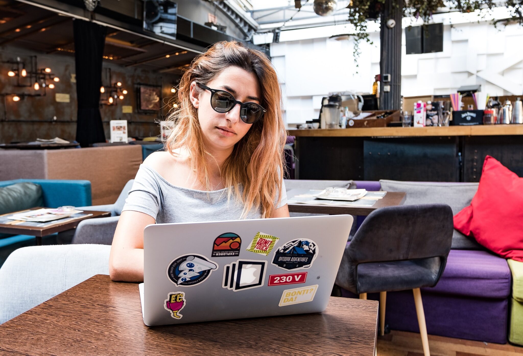 Τι είναι το UpWork και πως να Βγάλεις Χρήματα ως Freelancer